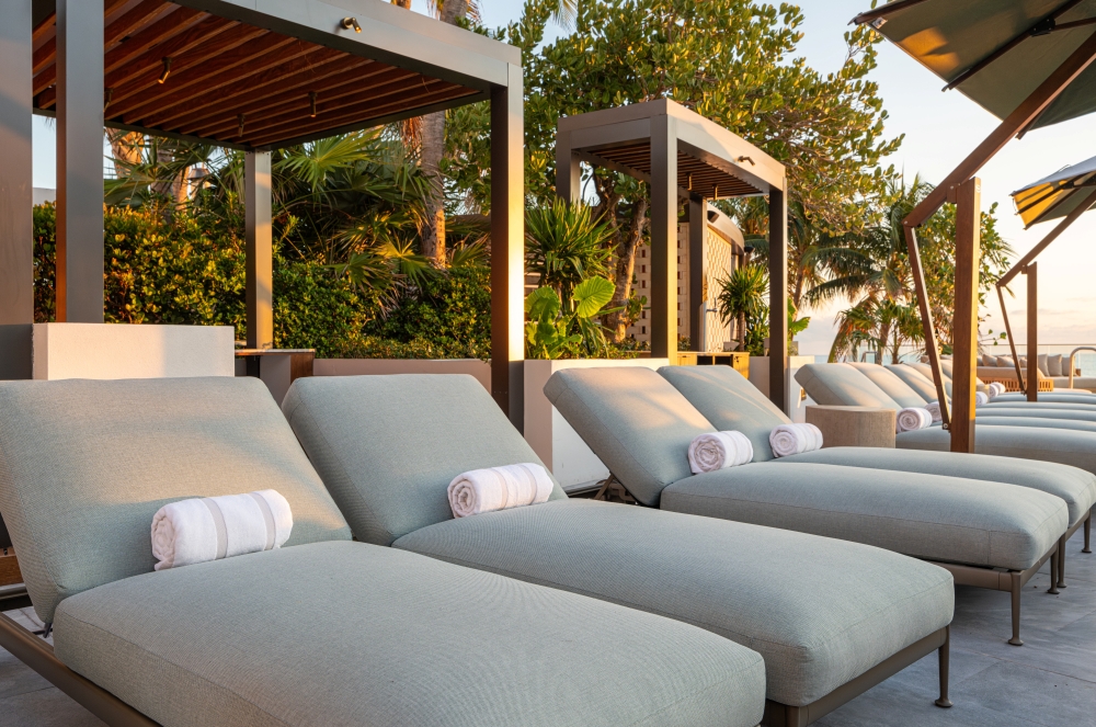 Diplomat Beach Resort Unveils Verandah Social Club Amid Signia by ...